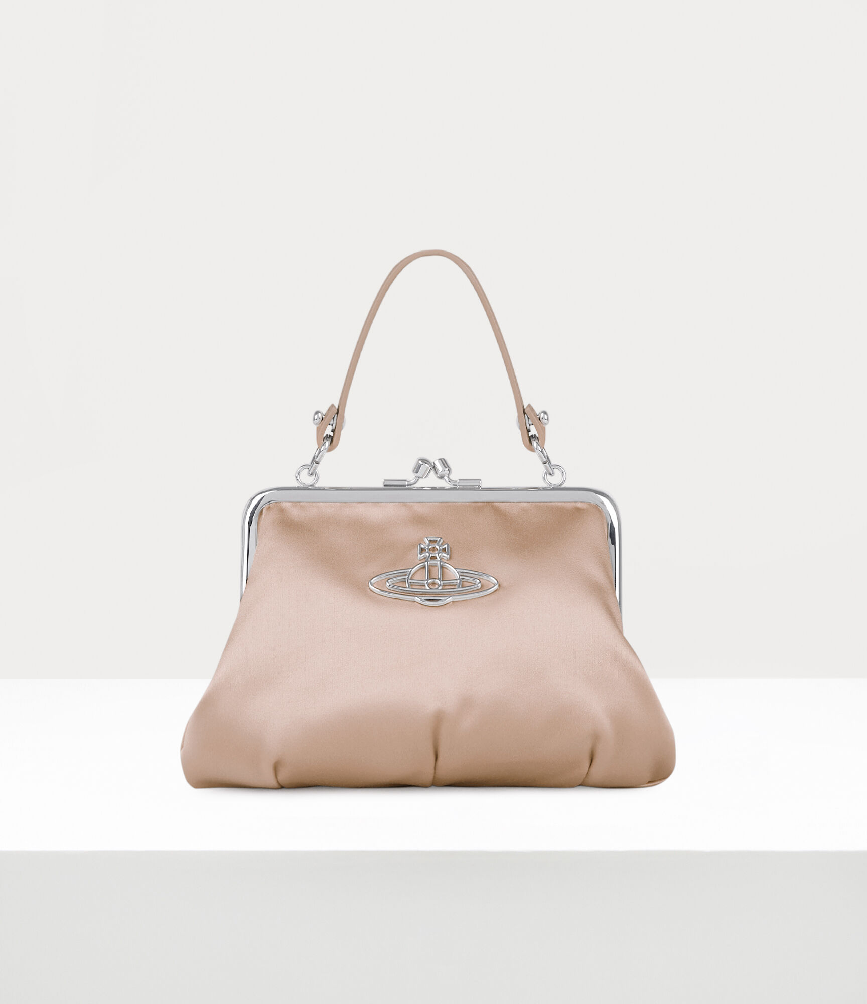 Granny Frame Purse in 126-VINTAGE-PINK-SILVER-HARDWARE | Vivienne Westwood®