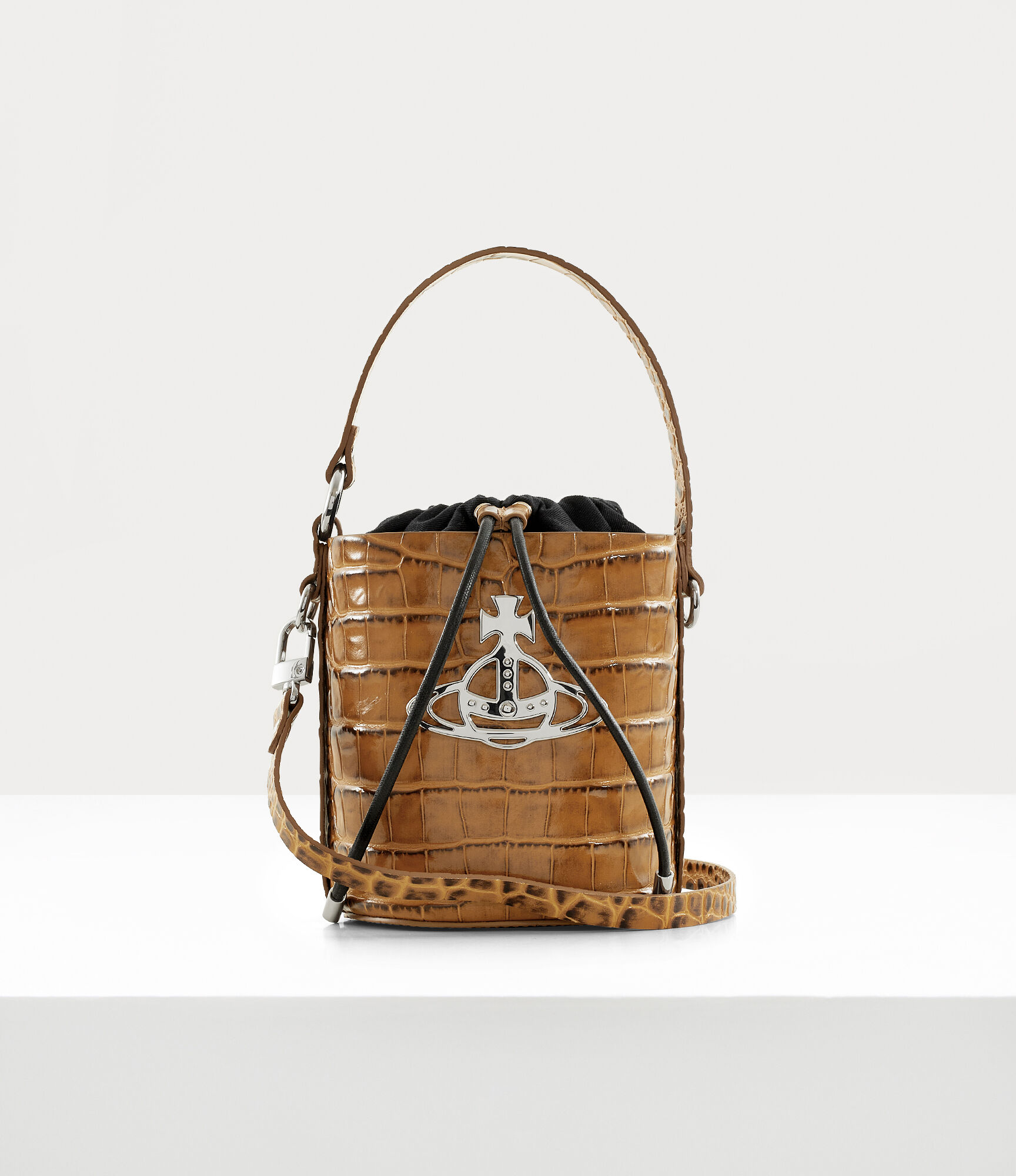 Daisy Drawstring Bucket bag in TAN | Vivienne Westwood®