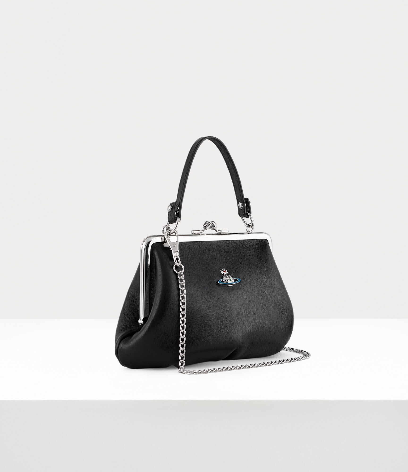Granny Frame Purse in BLACK | Vivienne Westwood®