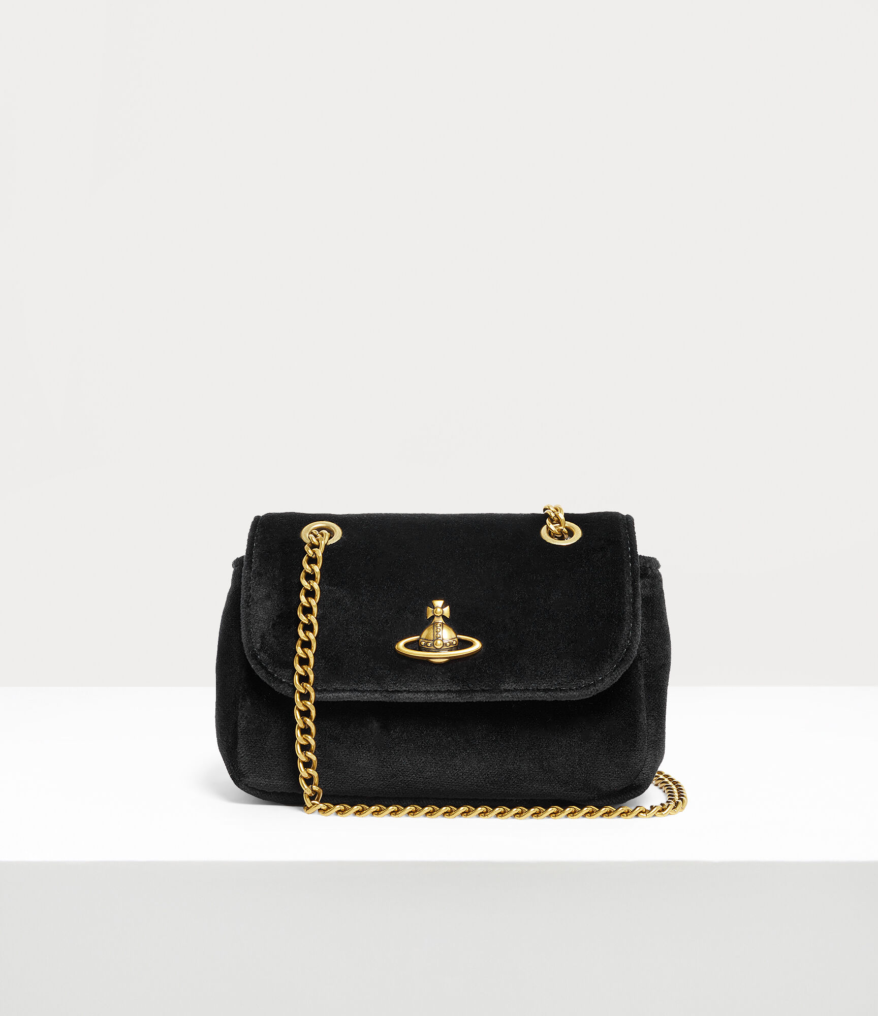 Small Purse With Chain in BLACK | Vivienne Westwood®