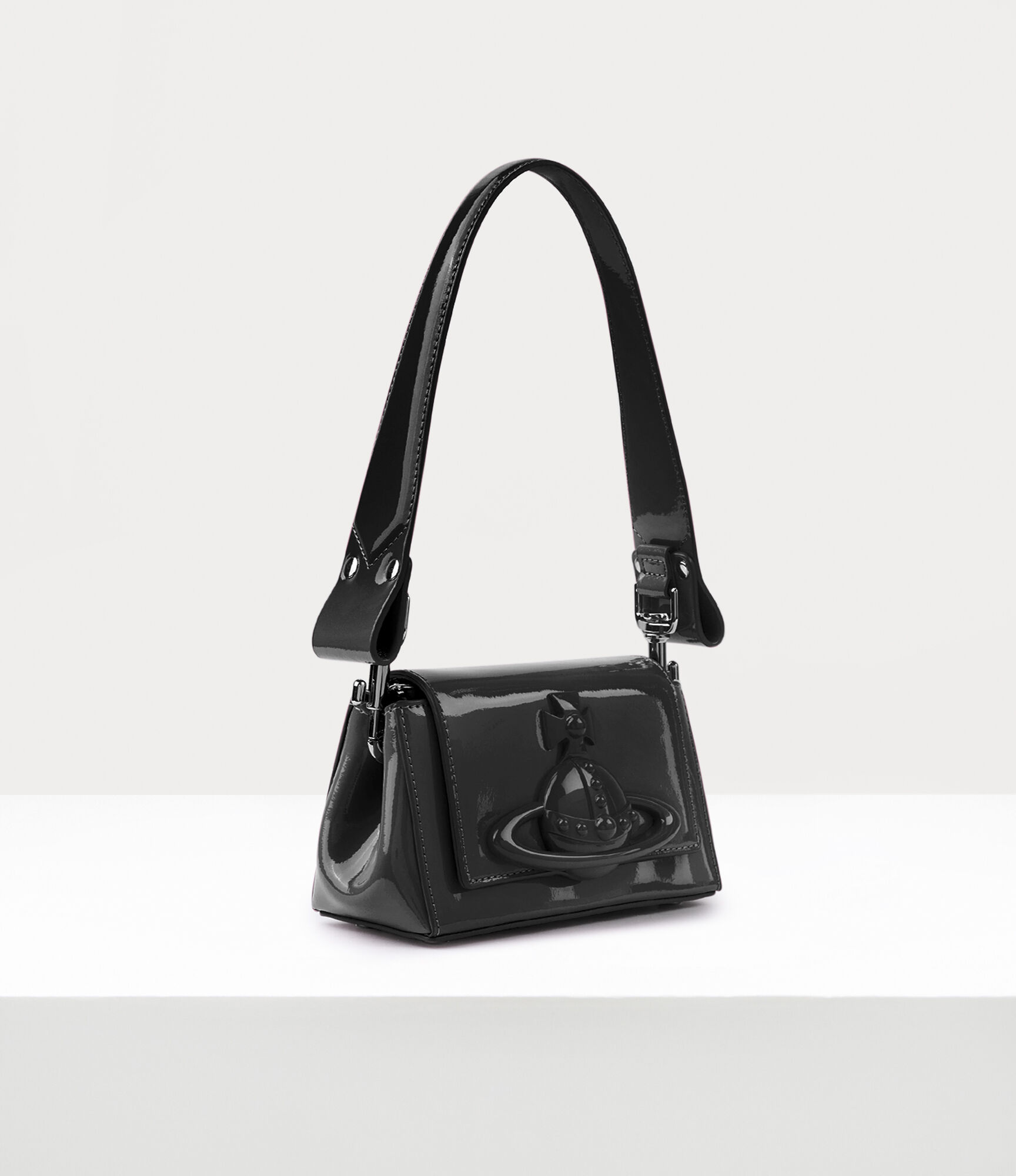 Hazel Small Handbag in BLACK | Vivienne Westwood®