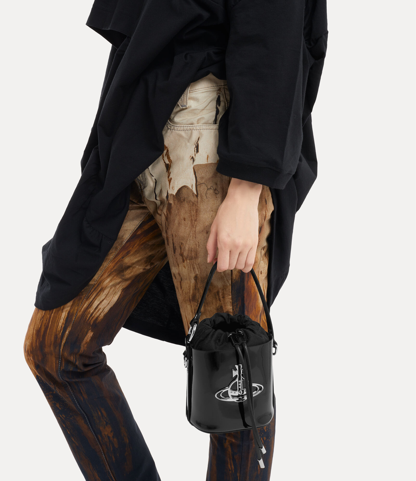 Daisy Small Drawstring Bucket Bag in BLACK | Vivienne Westwood®