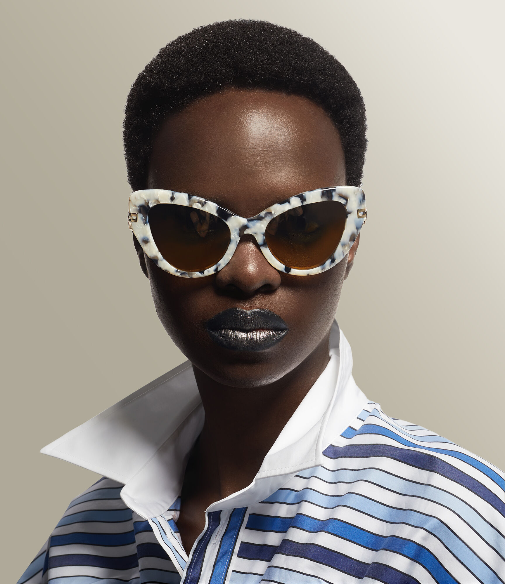 Liza Sunglasses in WHITE | Vivienne Westwood®