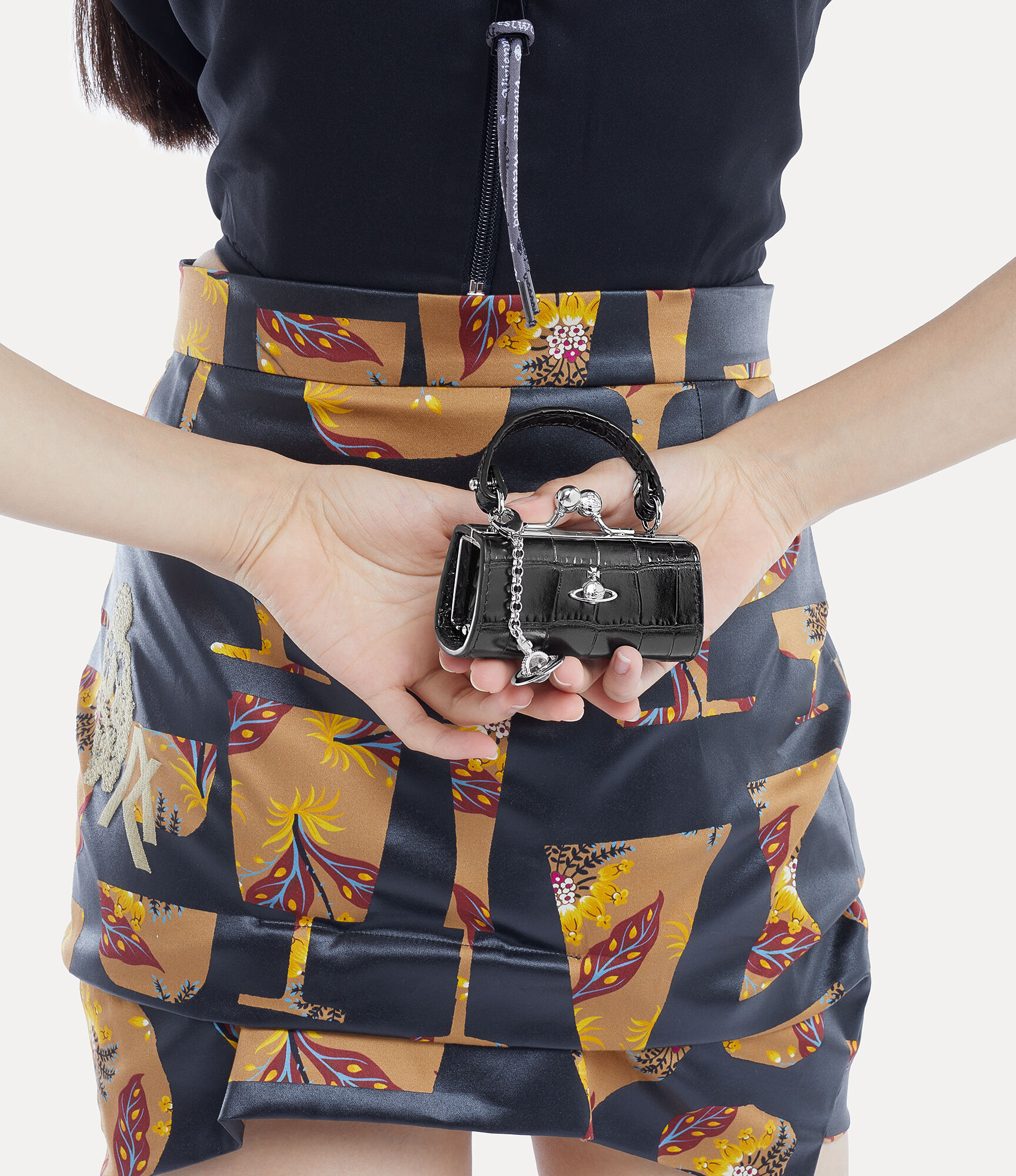 Crocodile Doll Bag in BLACK | Vivienne Westwood®