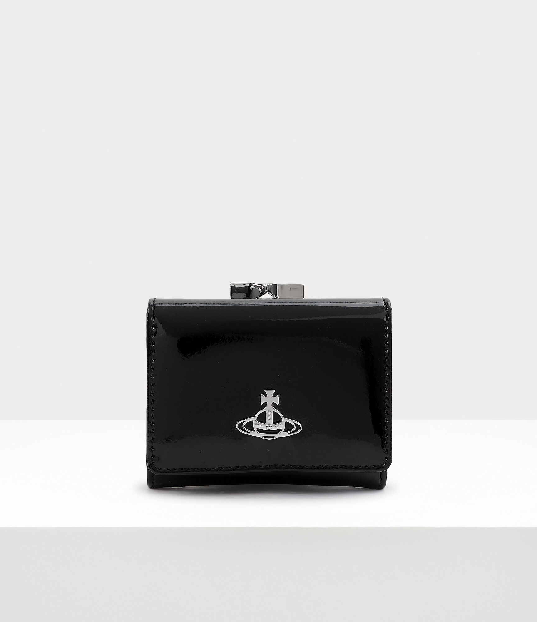 Small Frame Wallet in black | Vivienne Westwood®