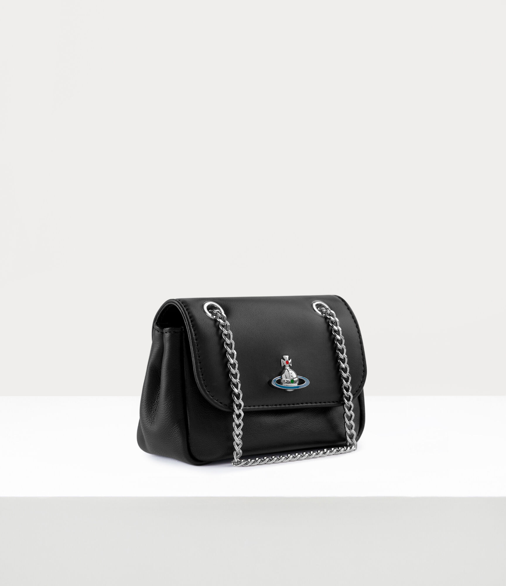 Nappa Small Purse With Chain in BLACK | Vivienne Westwood®